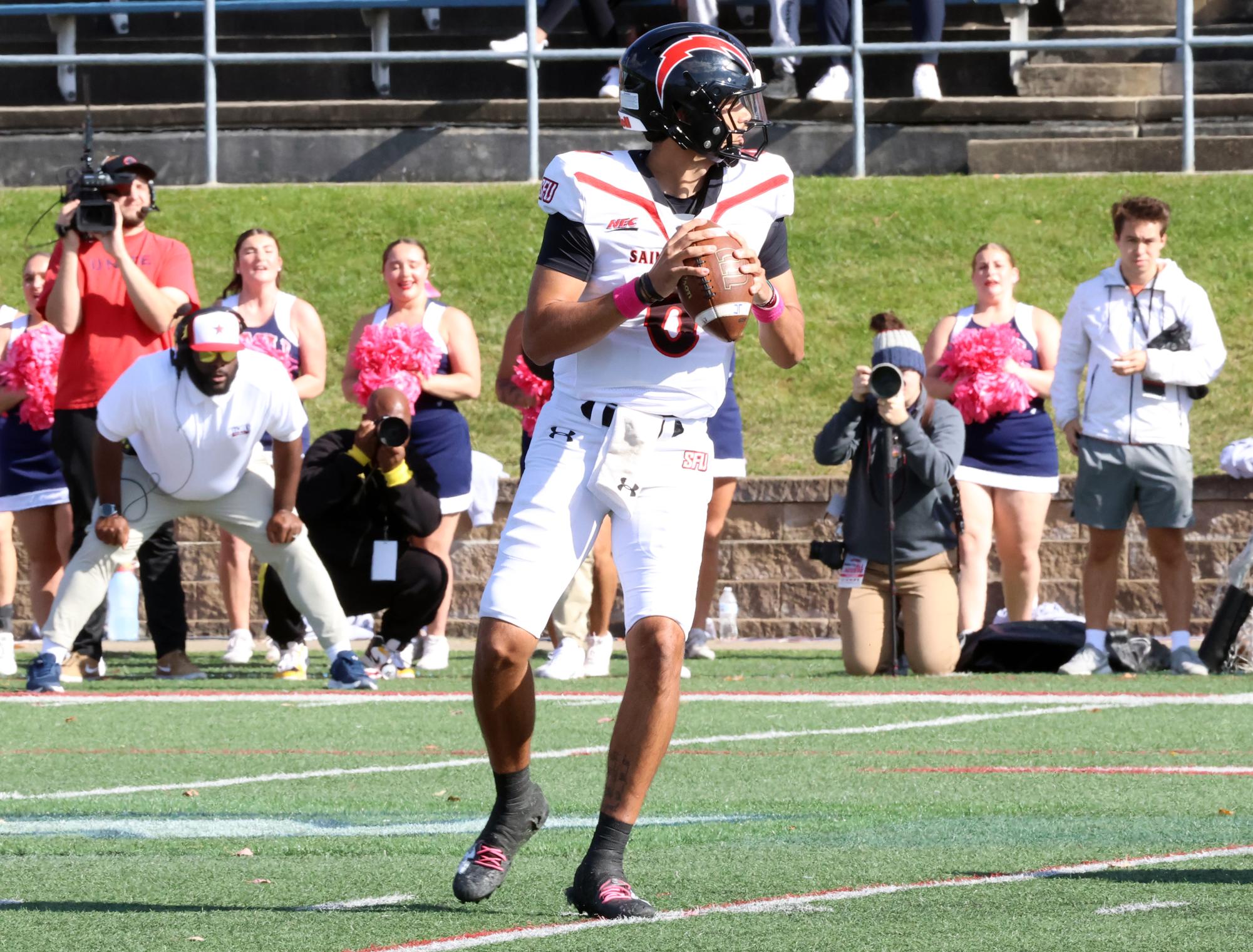 Football Posts Second Straight Victory at LIU – Troubadour